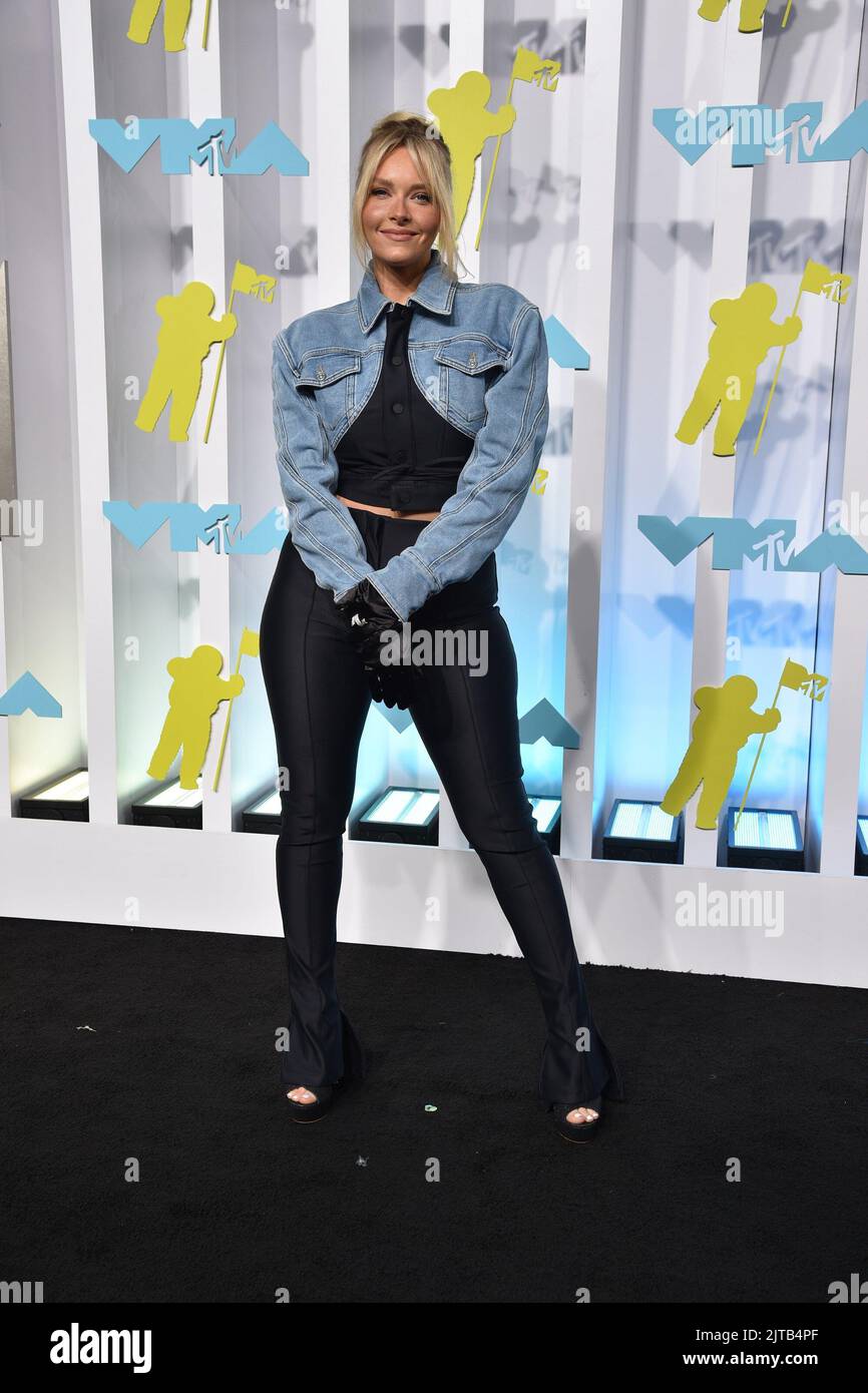 Newark, NJ, USA. 28th Aug, 2022. Camille Kostek at arrivals for MTV ...