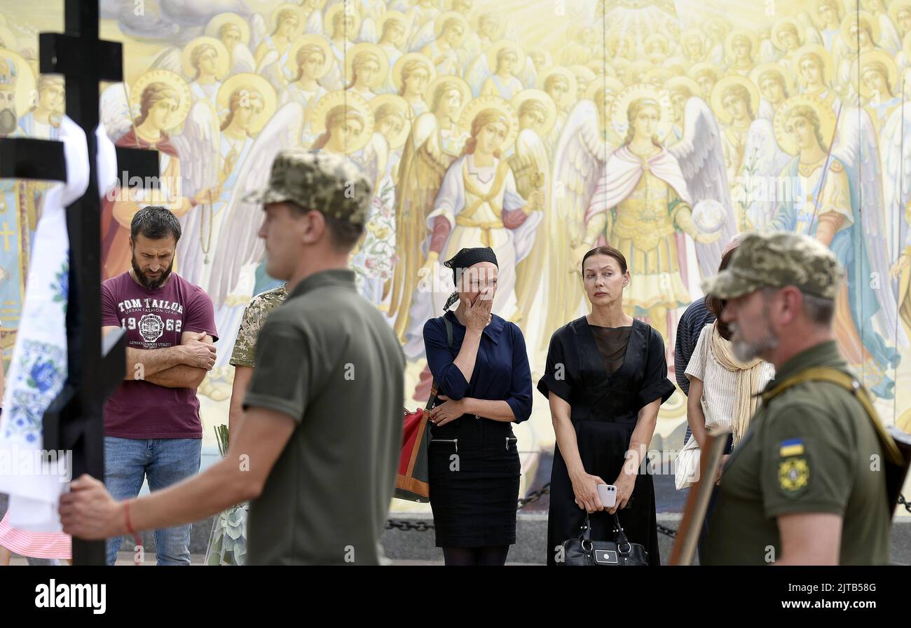Non Exclusive: KYIV, UKRAINE - AUGUST 28, 2022 - The funeral service of ...