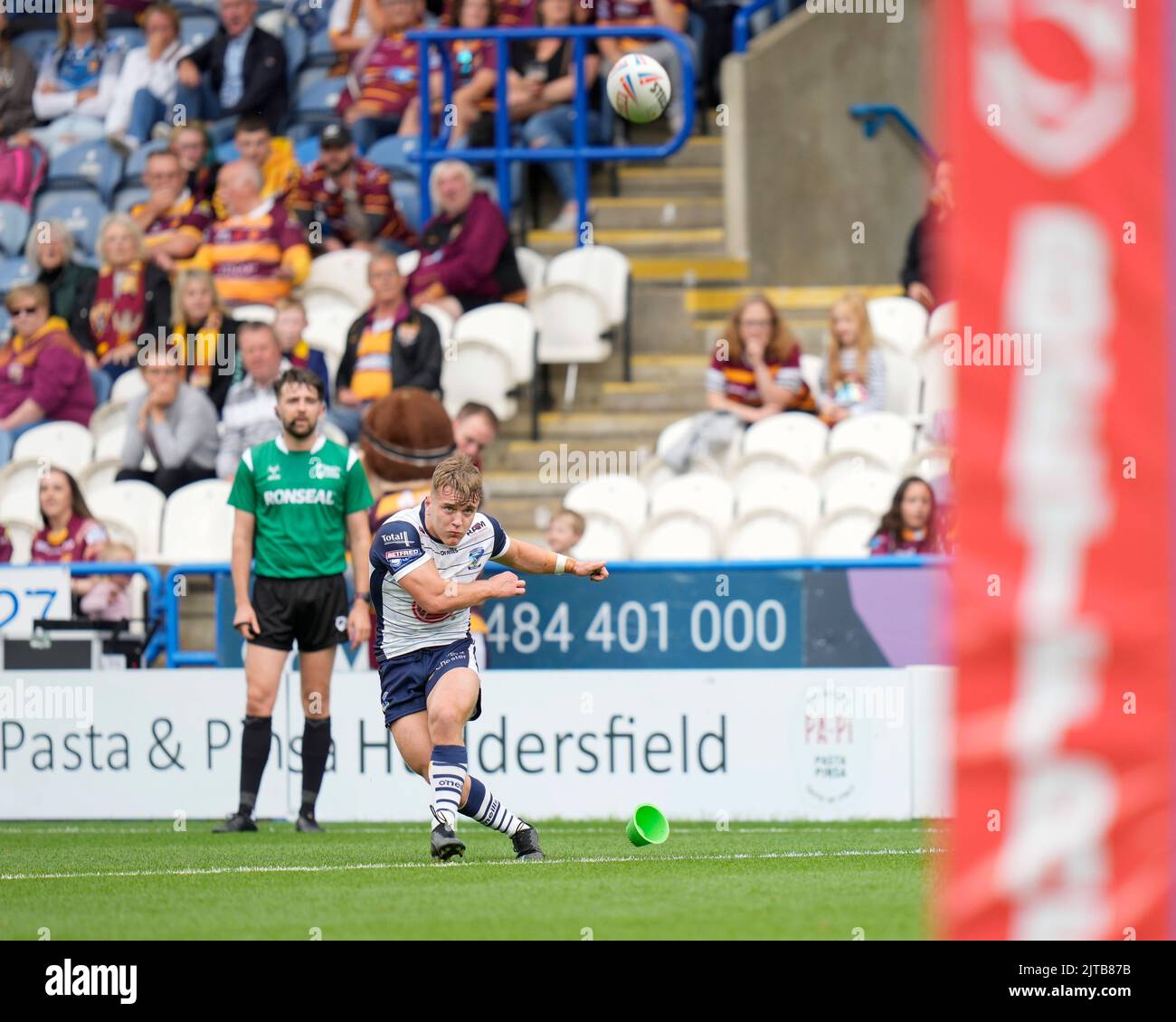 Leon Hayes #39 of Warrington Wolves kicks a conversion Stock Photo - Alamy