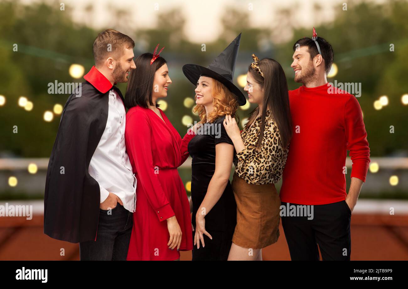 Halloween man woman talking hi-res stock photography and images - Alamy