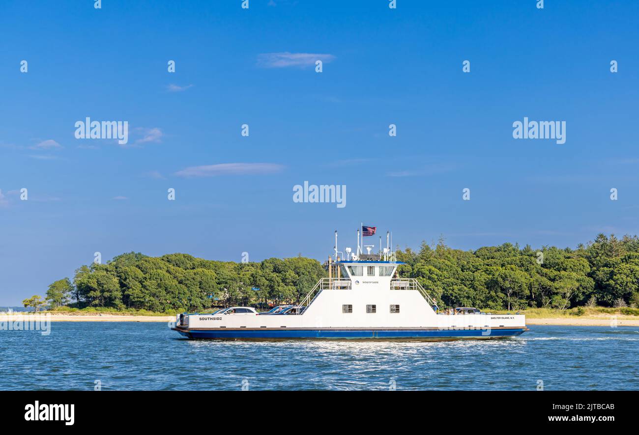 Shelter Island ferry, Southside making a crossing Stock Photo - Alamy