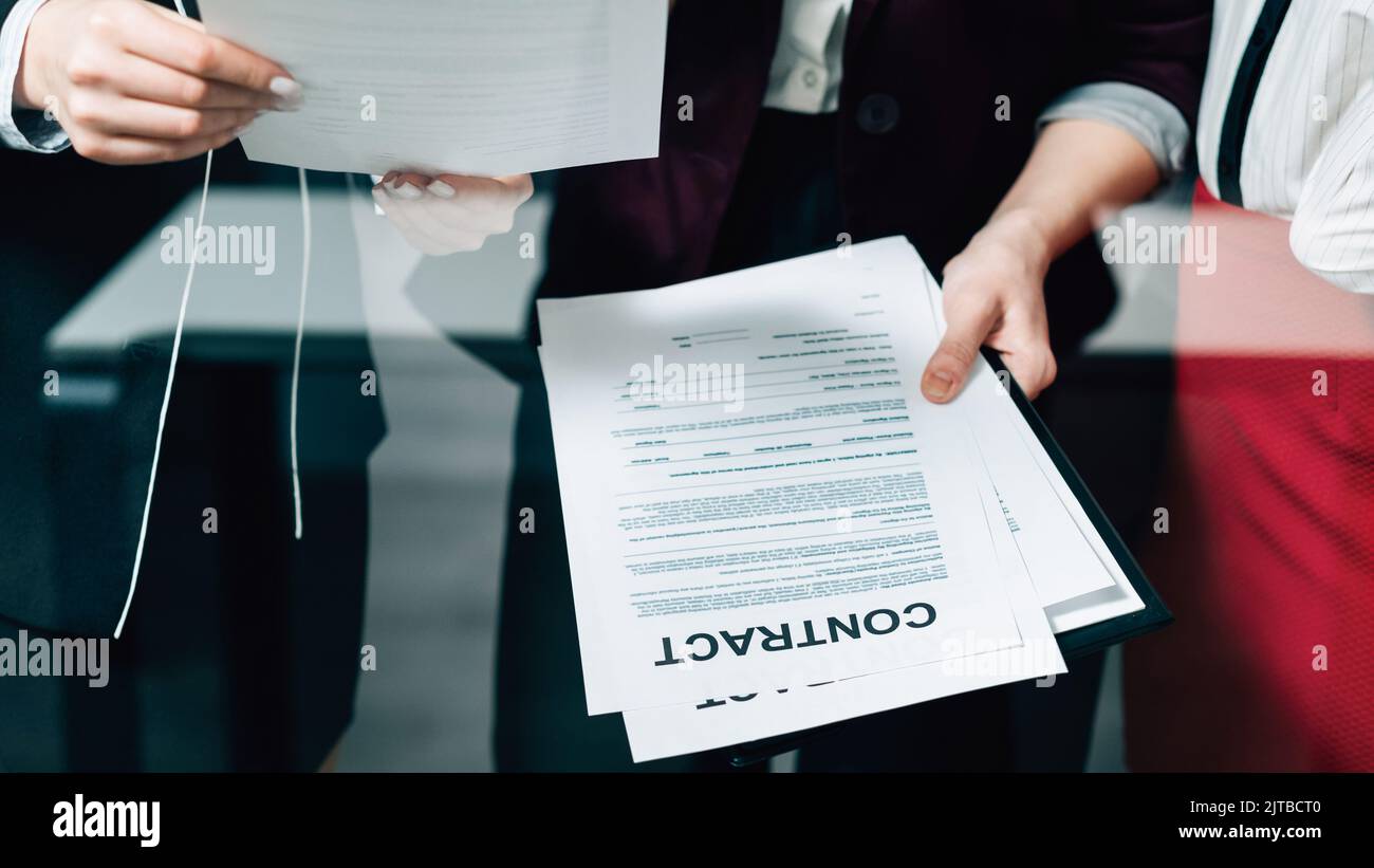 Team cooperation hi-res stock photography and images - Alamy