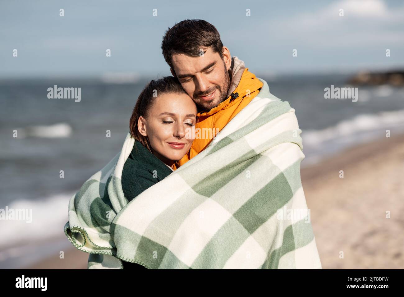 Blanket on the beach hi-res stock photography and images - Alamy