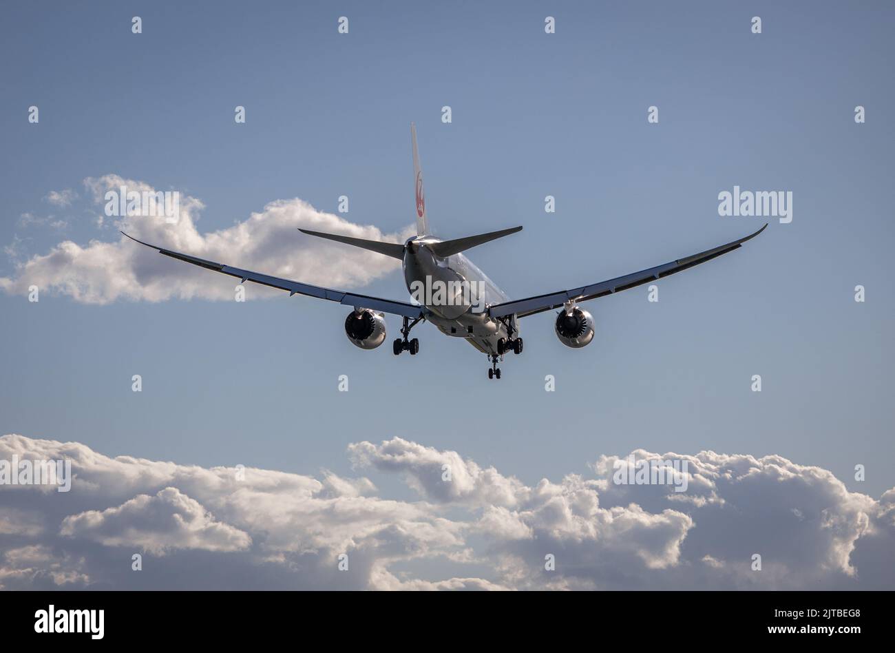 Boeing 787 dreamliner engine hi-res stock photography and images - Alamy