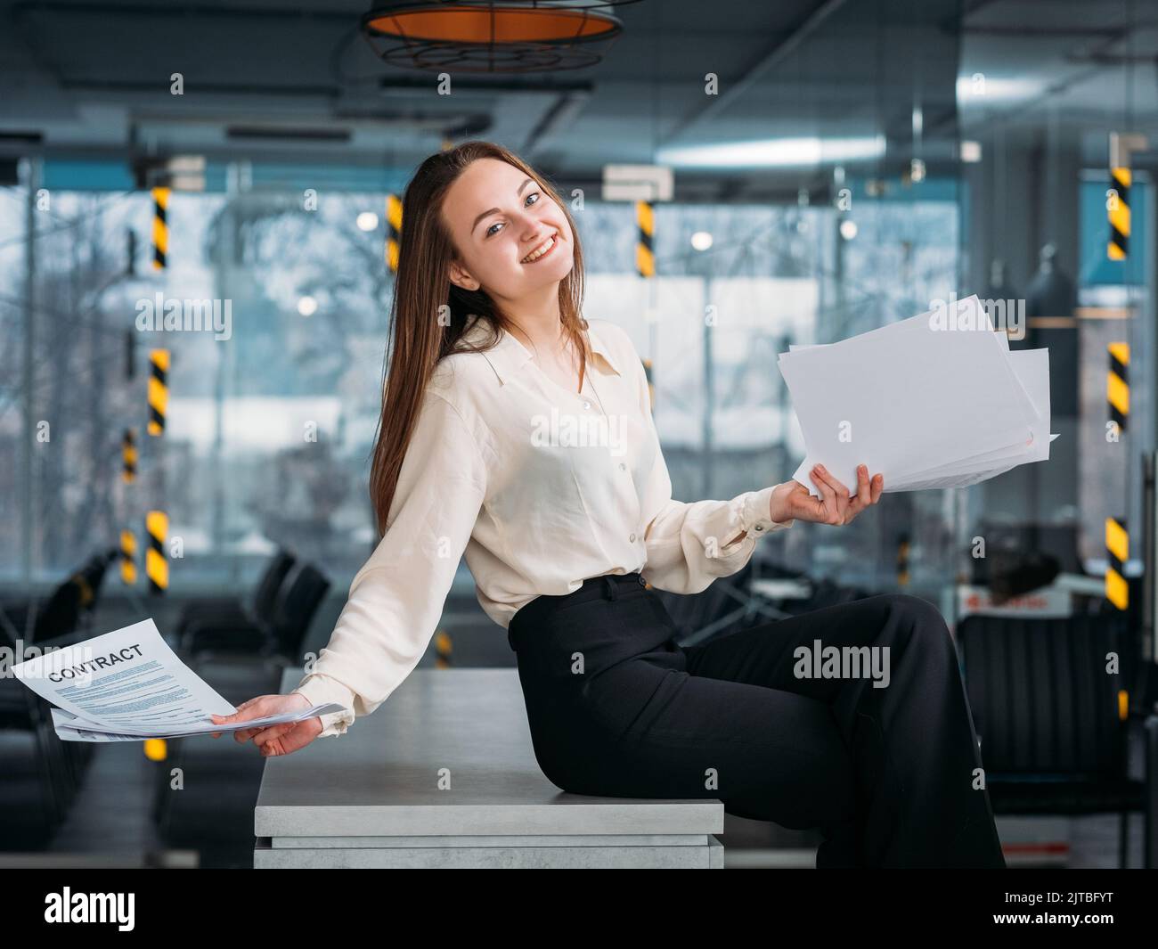 successful negotiation corporate lawyer workplace Stock Photo - Alamy