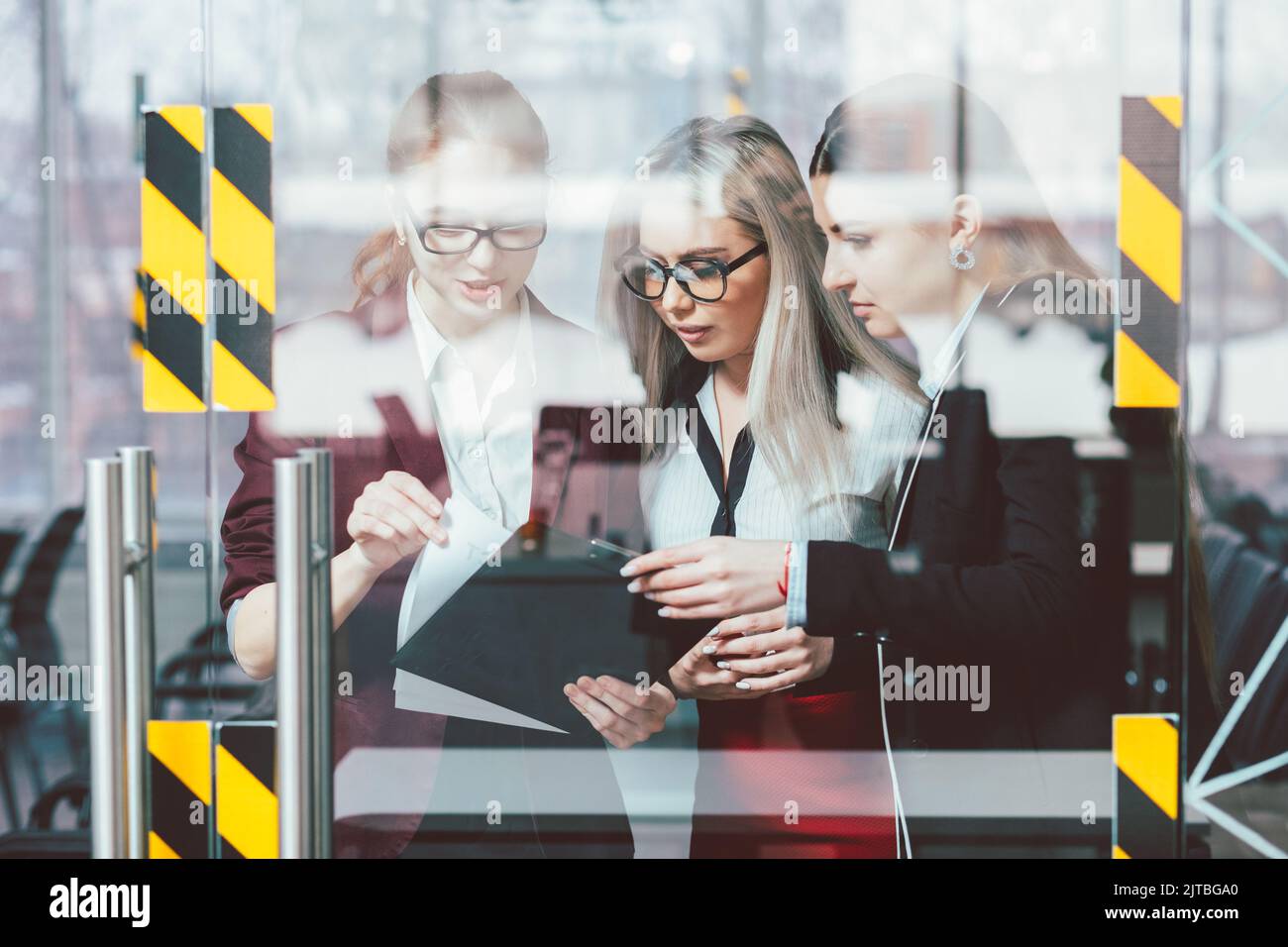 business women empowerment manager discussion Stock Photo - Alamy