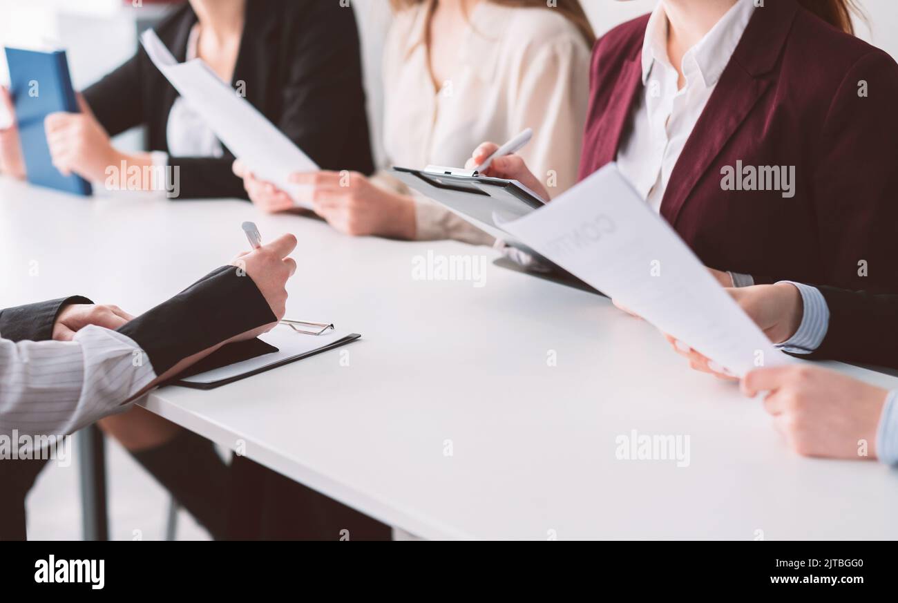 Female hiring hi-res stock photography and images - Alamy