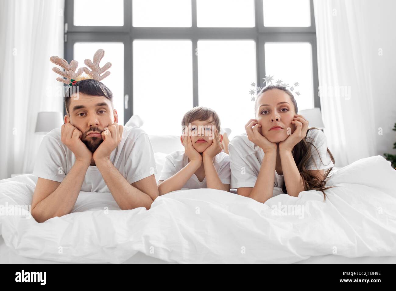 Sad family hi-res stock photography and images - Alamy