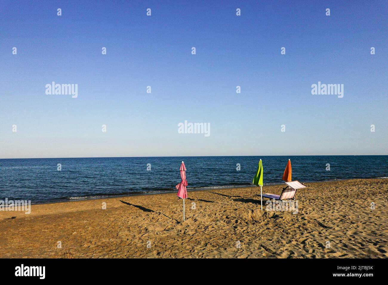 No people beach view hi-res stock photography and images - Alamy