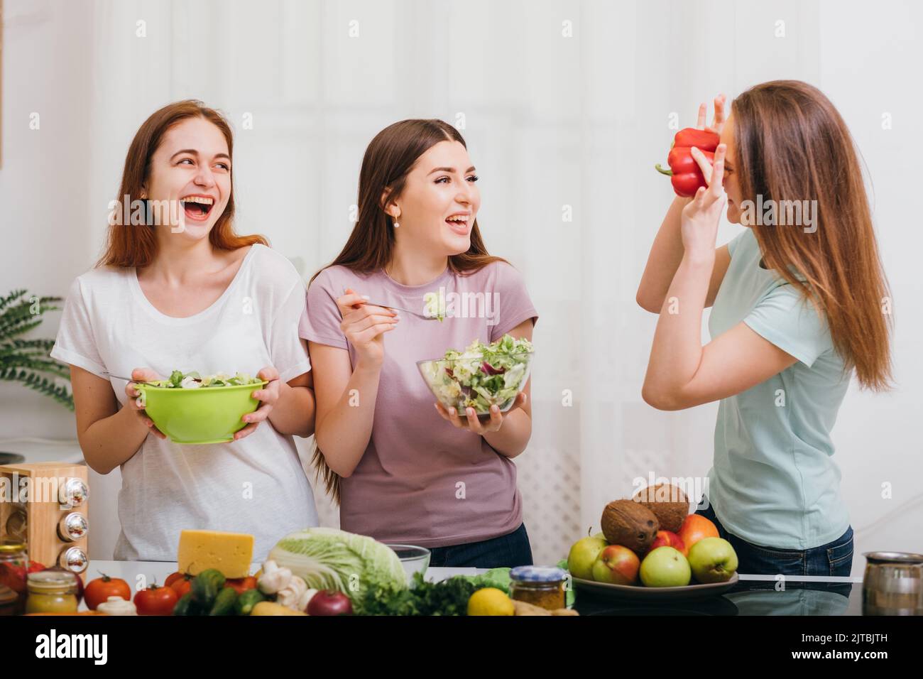 Laughing and good time hi-res stock photography and images - Alamy