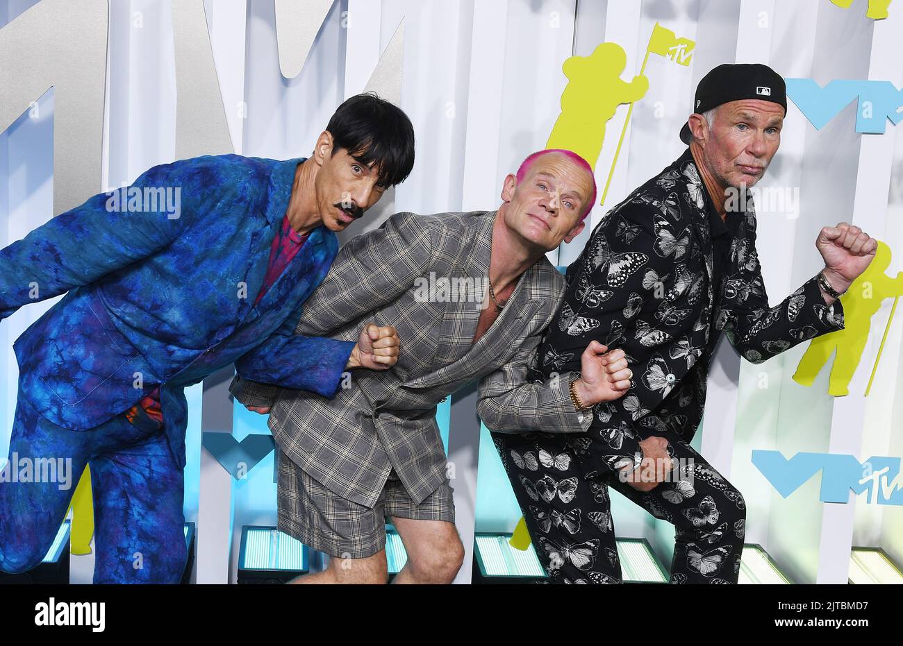 Newark, USA. 28th Aug, 2022. Anthony Kiedis, Flea, and Chad Smith of ...