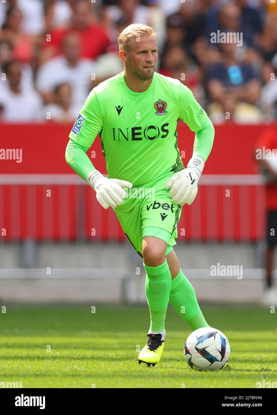 Kasper schmeichel eats hi-res stock photography and images - Alamy