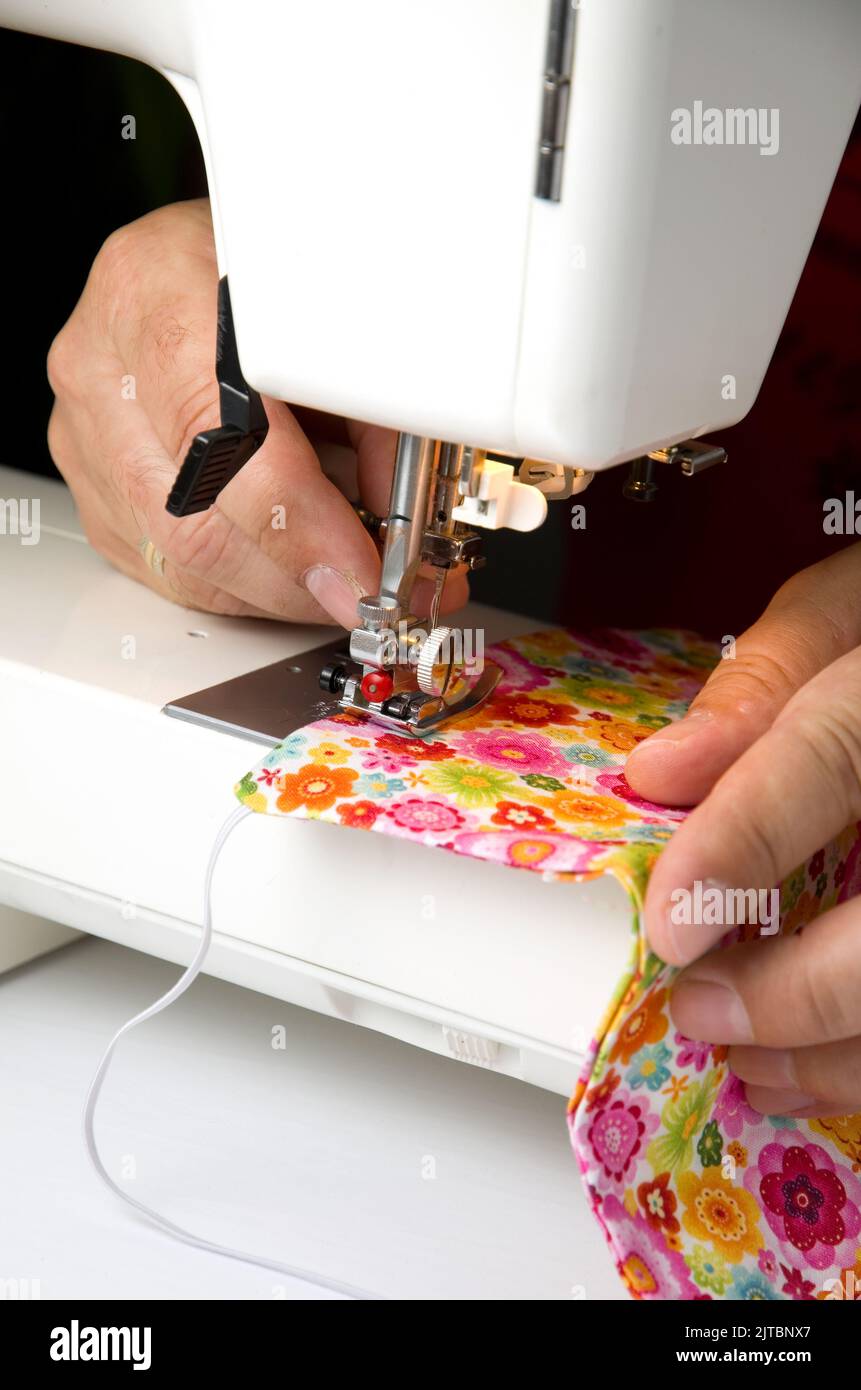 Person sewing hi-res stock photography and images - Alamy