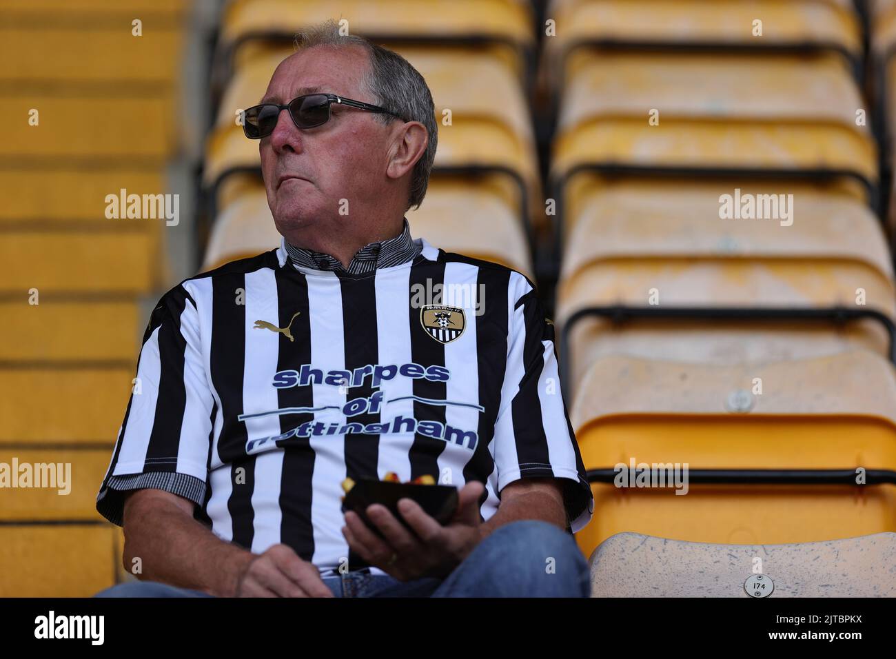 Notts county fan hi-res stock photography and images - Alamy