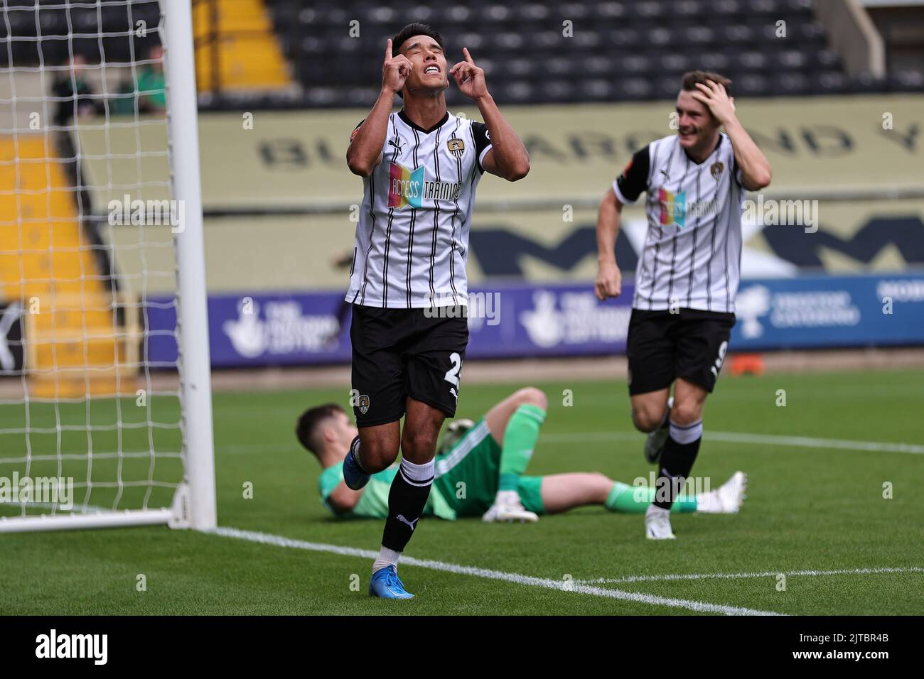 Football soccer england team arrival hi-res stock photography and ...