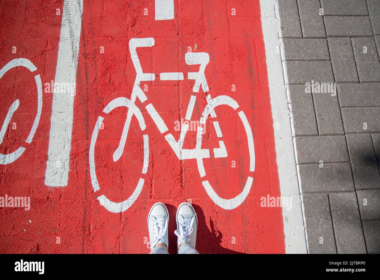 Feet road arrow hi-res stock photography and images - Alamy