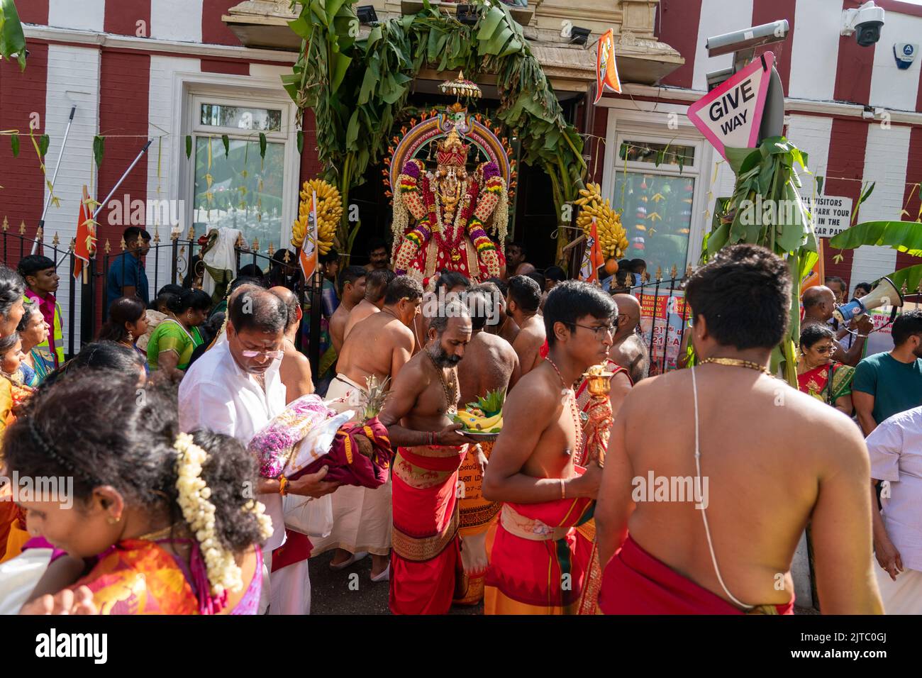 © Jeff Moore -The Annual Chariot Festival of the Sri Karpaga Vinayagar ...