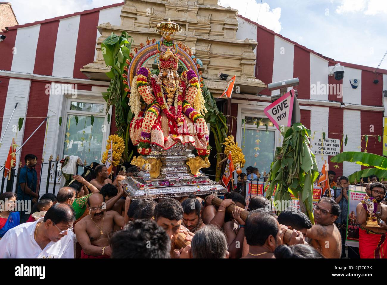 © Jeff Moore -The Annual Chariot Festival of the Sri Karpaga Vinayagar ...