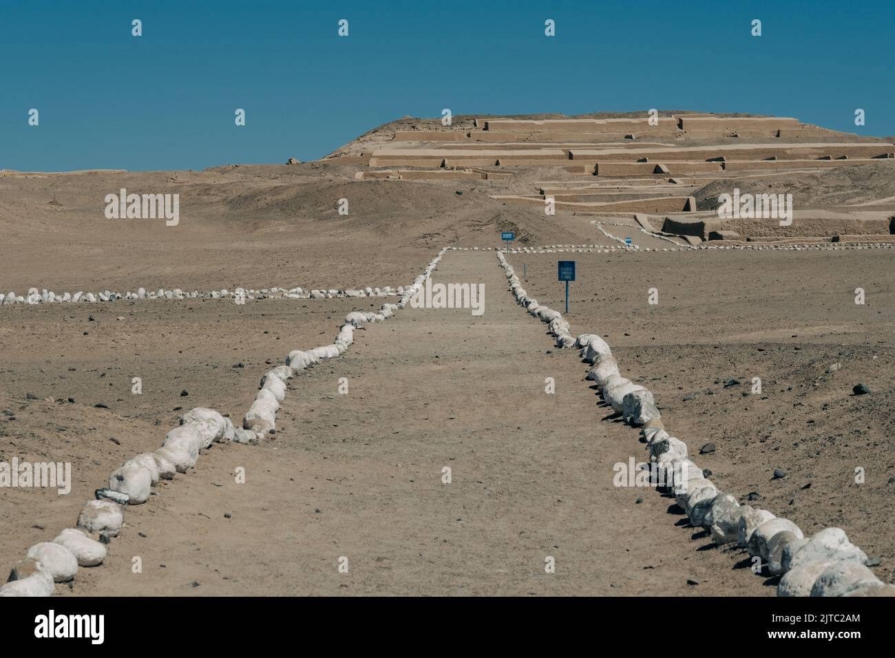 Cahuachi peru hi-res stock photography and images - Alamy