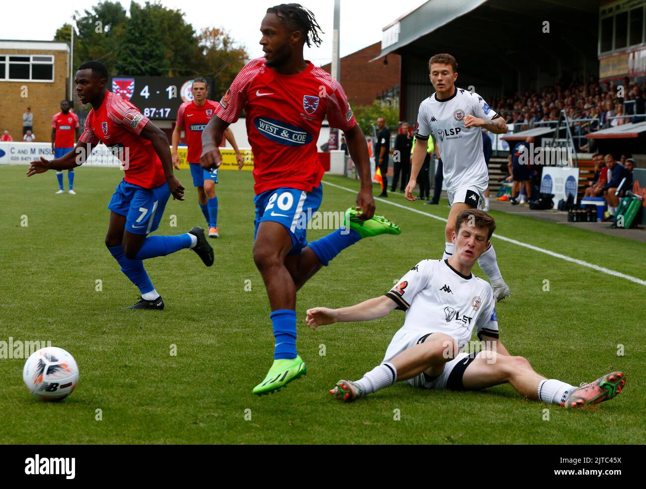 DAGENHAM ENGLAND - AUGUST 29 :L-R Kellen Fisher of Bromley, Dagenham ...