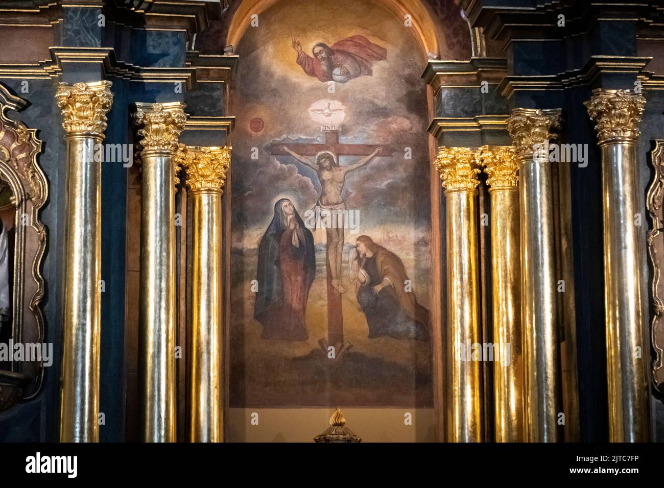 Altar religioso hi-res stock photography and images - Alamy