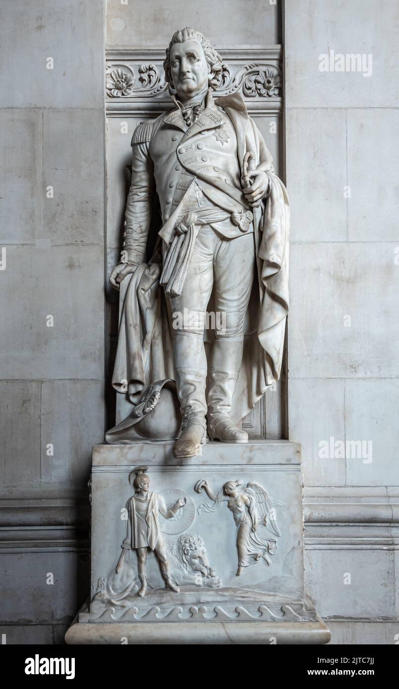 London, England, UK - July 6, 2022: St. Paul's Cathedral. Statue of ...