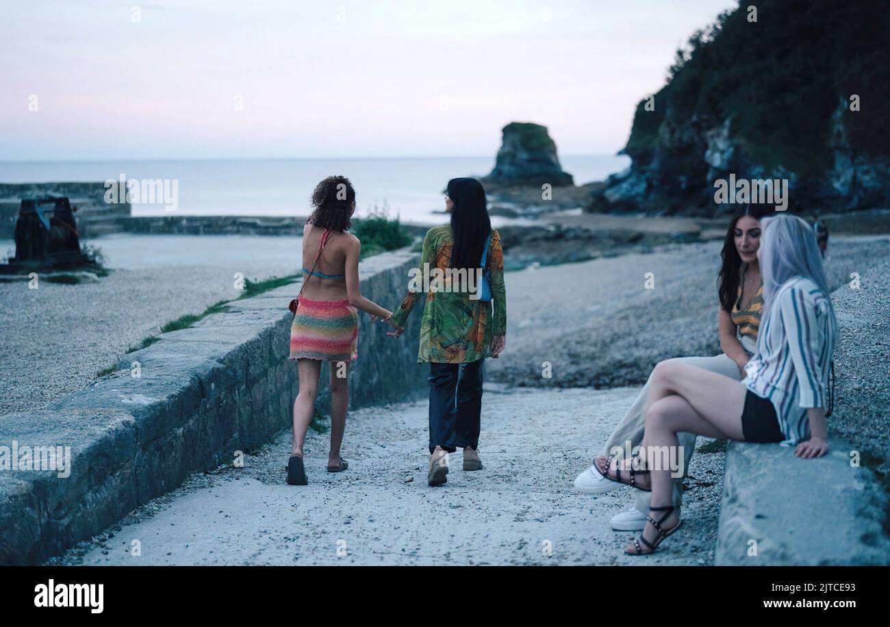 INTO THE DEEP, Ella-Rae Smith (left), 2022. © Lionsgate /Courtesy ...