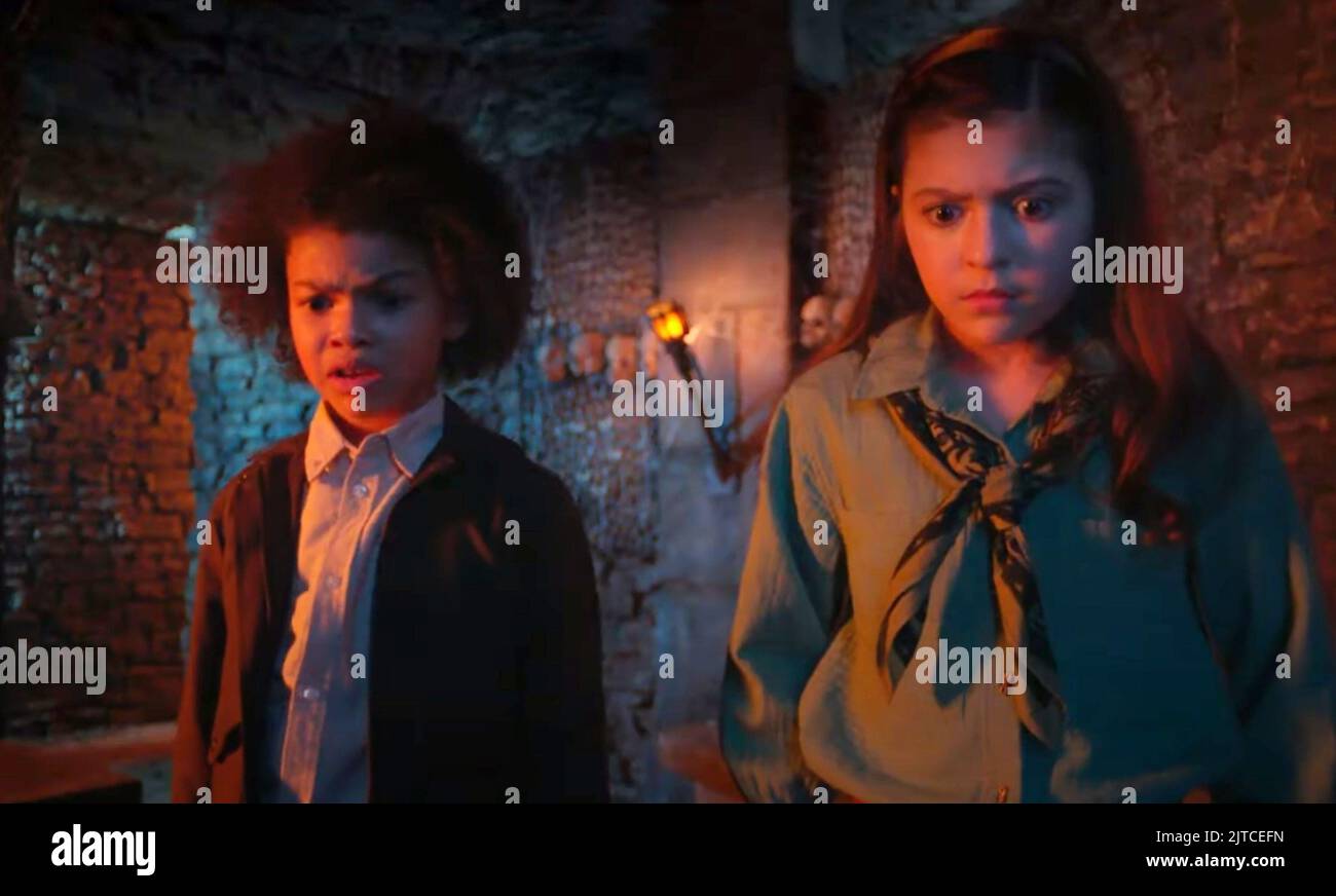 IVY + BEAN: THE GHOST THAT HAD TO GO, from left: Madison Skye Validum ...