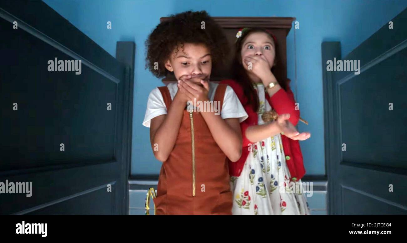 IVY + BEAN: THE GHOST THAT HAD TO GO, from left: Madison Skye Validum ...