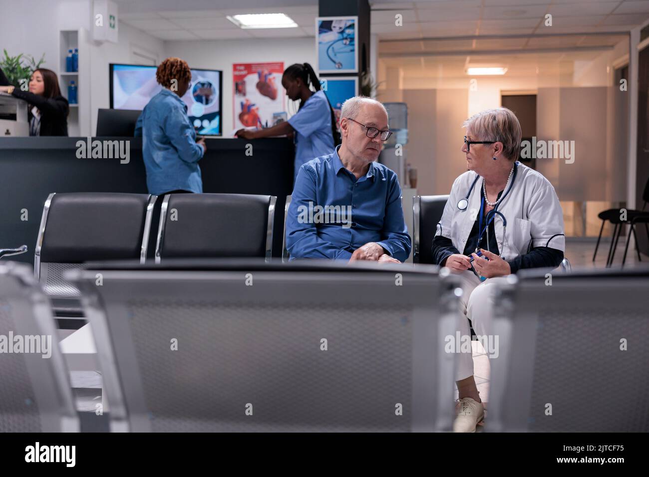Doctor group visit hi-res stock photography and images - Alamy