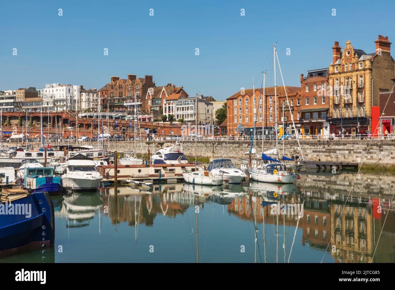 England, Kent, Ramsgate, Ramsgate Yacht Marina and Town Skyline Stock ...