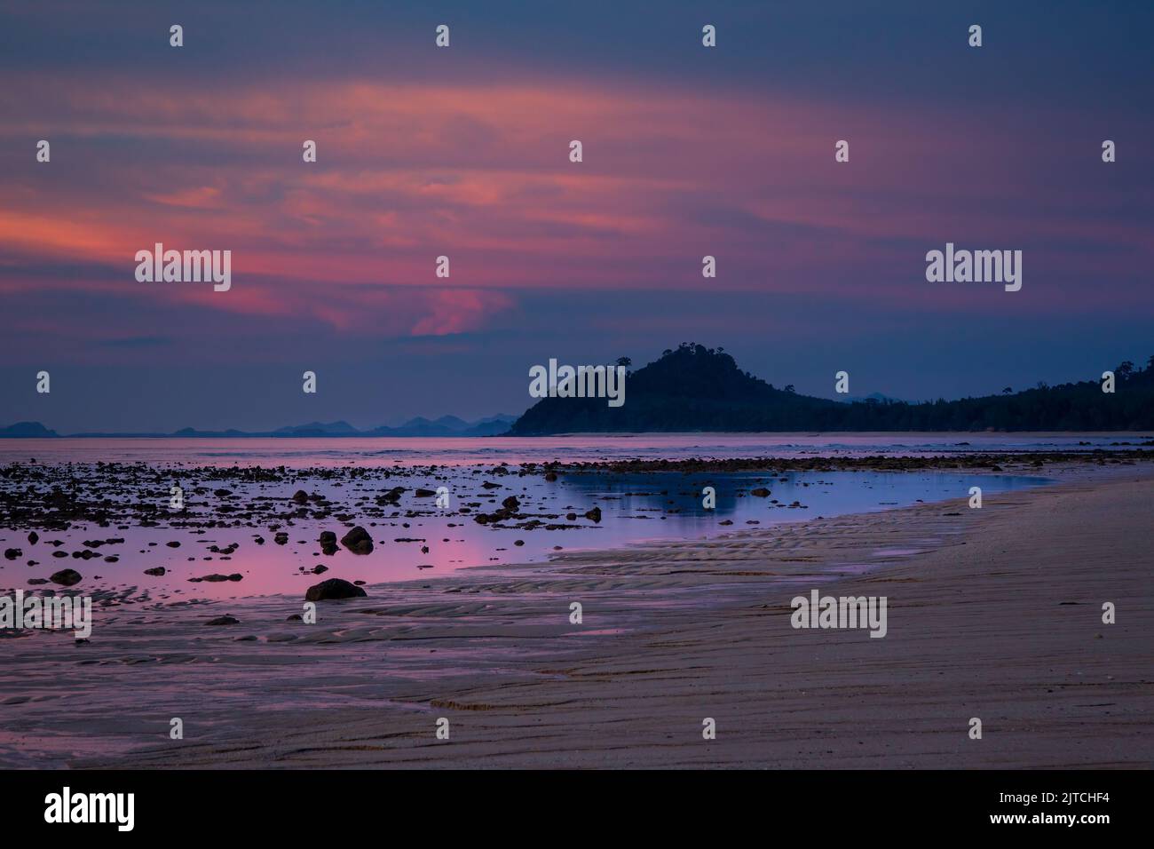 Thai island sunset Stock Photo - Alamy