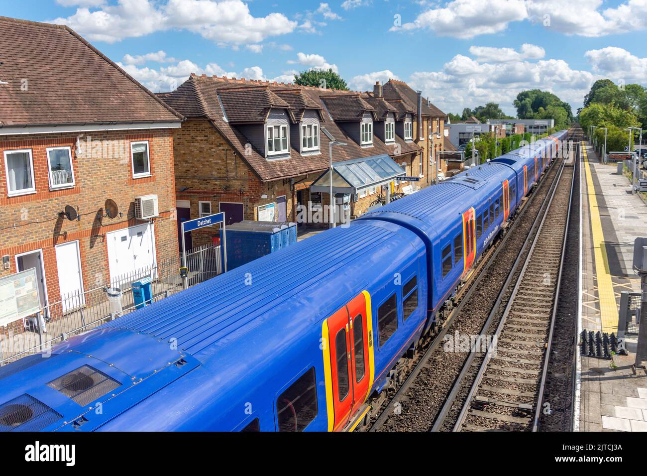 Train on platform at Datchet Railway Station, High Street, Datchet ...