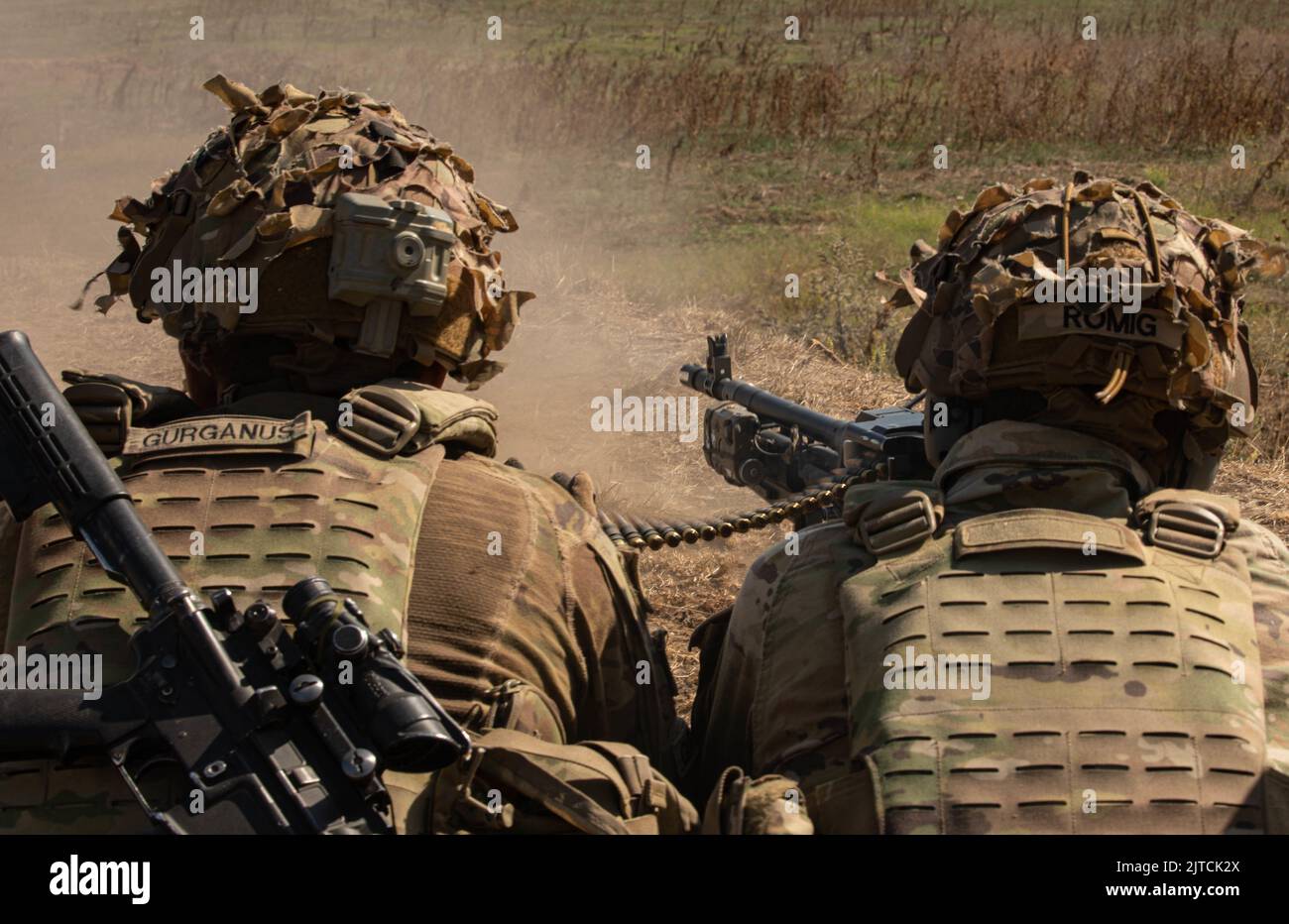 101st airborne division air assault screaming hi-res stock photography ...