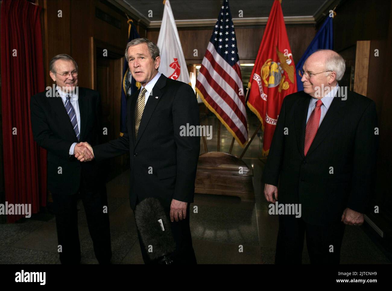 Donald rumsfeld hi-res stock photography and images - Alamy