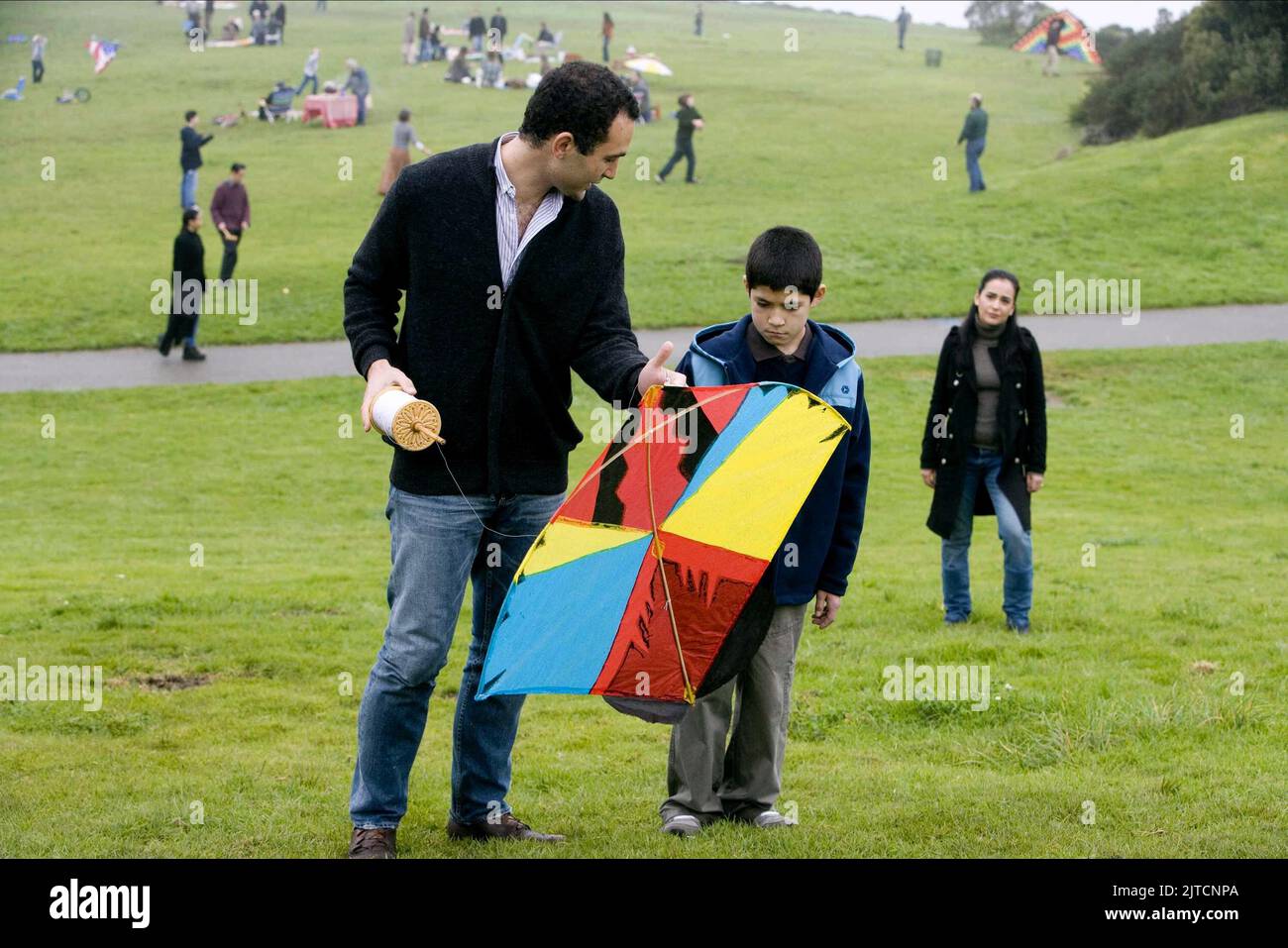 KHALID ABDALLA, ALI DINESH, THE KITE RUNNER, 2007 Stock Photo - Alamy