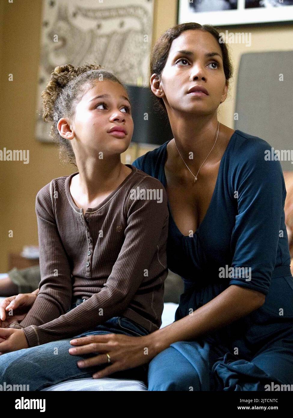 ALEXIS LLEWELLYN, HALLE BERRY, THINGS WE LOST IN THE FIRE, 2007 Stock ...