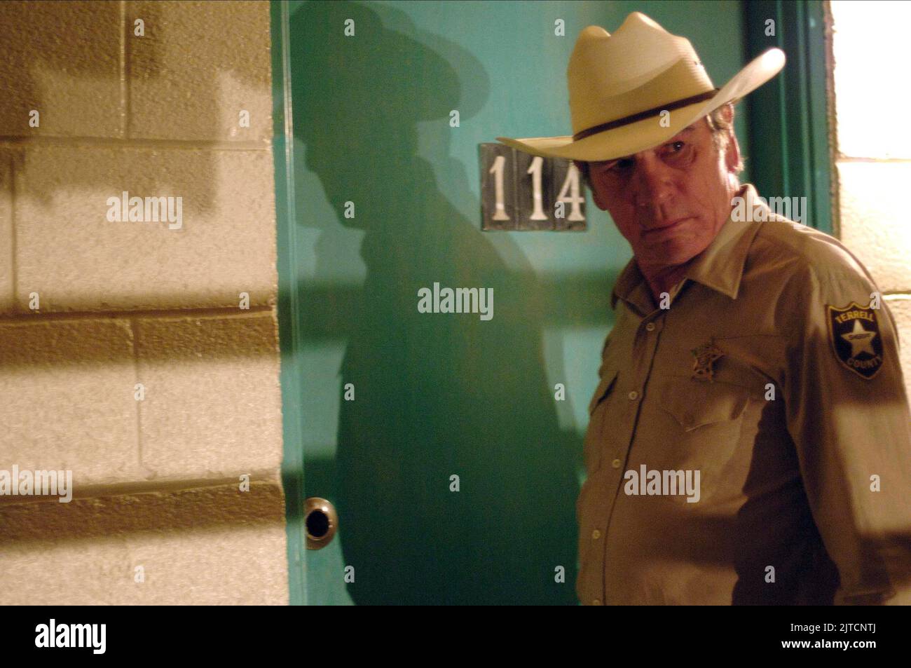 TOMMY LEE JONES, NO COUNTRY FOR OLD MEN, 2007 Stock Photo - Alamy