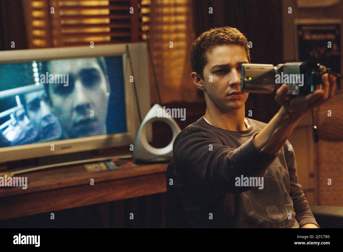 SHIA LABEOUF, DISTURBIA, 2007 Stock Photo - Alamy