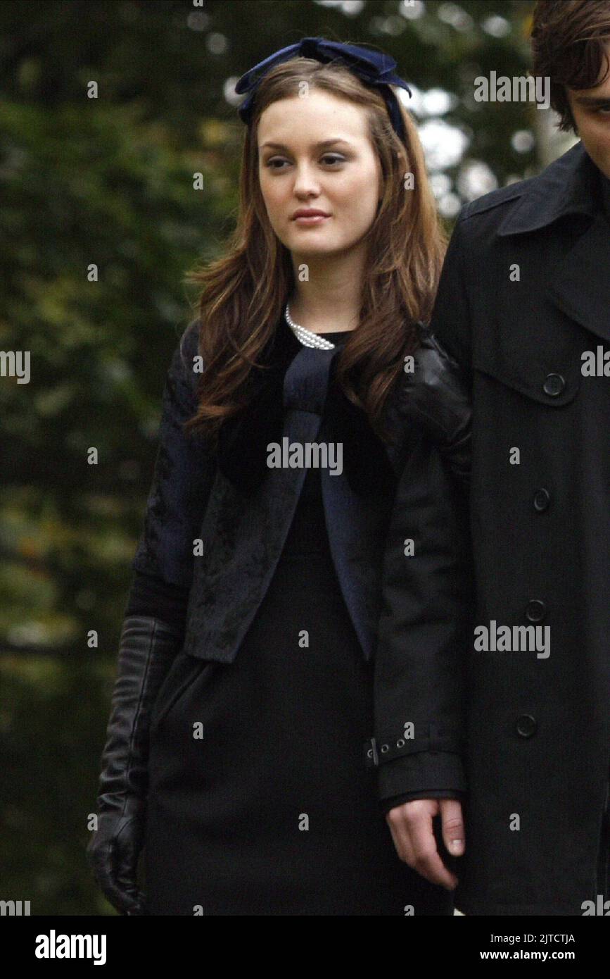 Gossip girl blair waldorf hi-res stock photography and images - Alamy