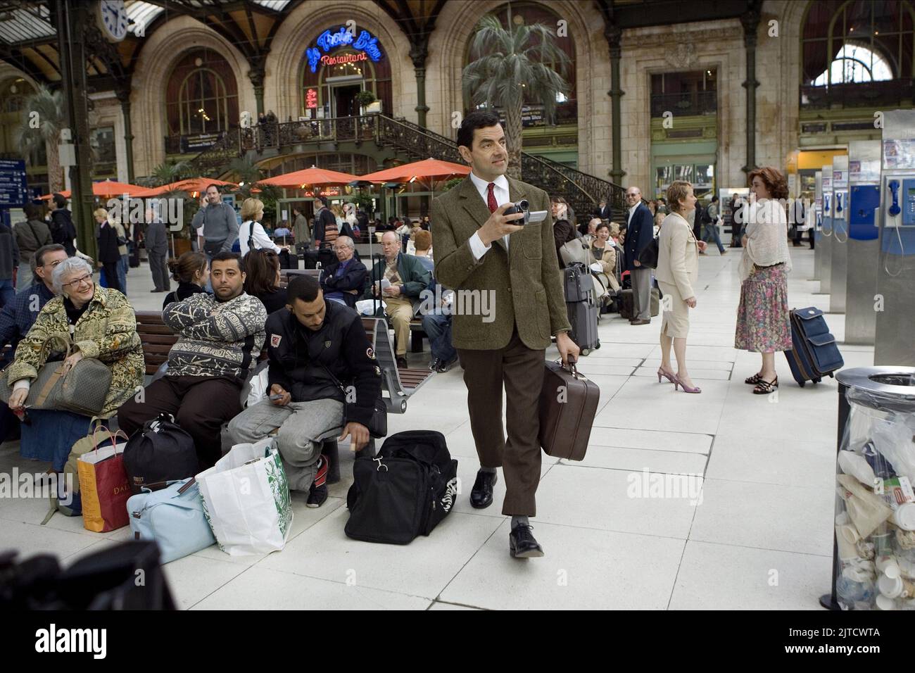 Mr bean's holiday hi-res stock photography and images - Alamy