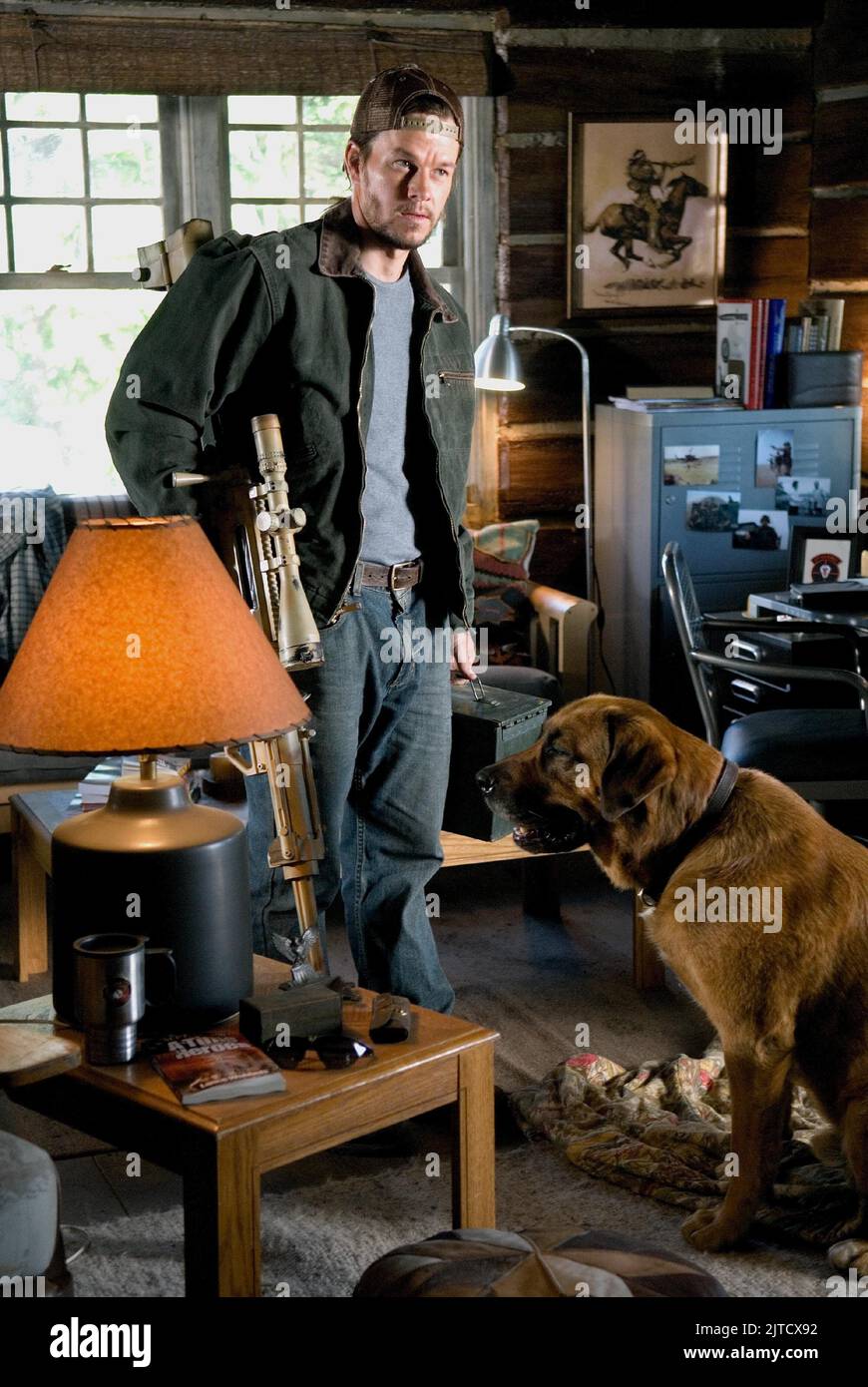 MARK WAHLBERG, SHOOTER, 2007 Stock Photo - Alamy