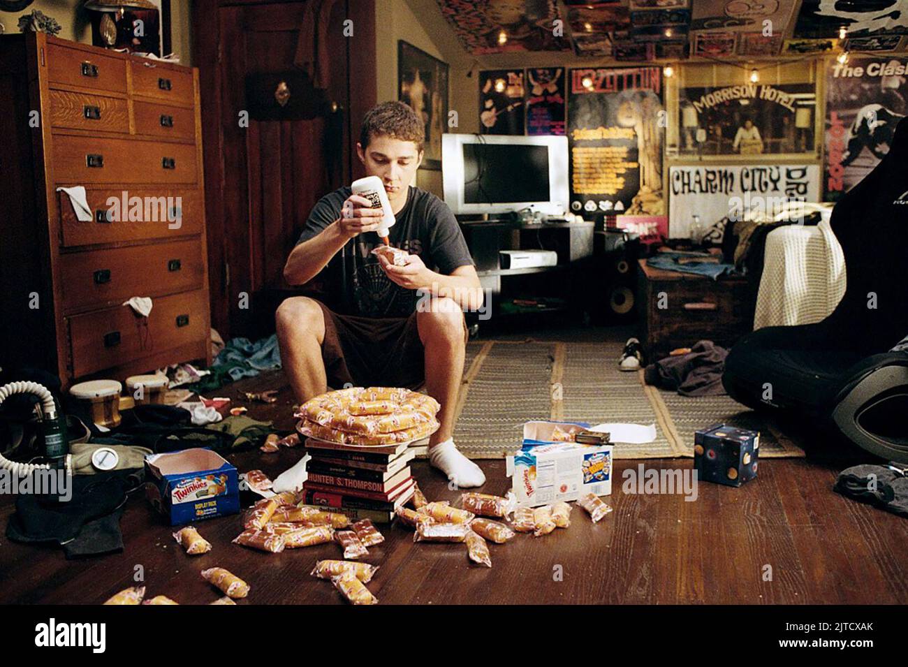 Disturbia 2007 shia labeouf hi-res stock photography and images - Alamy
