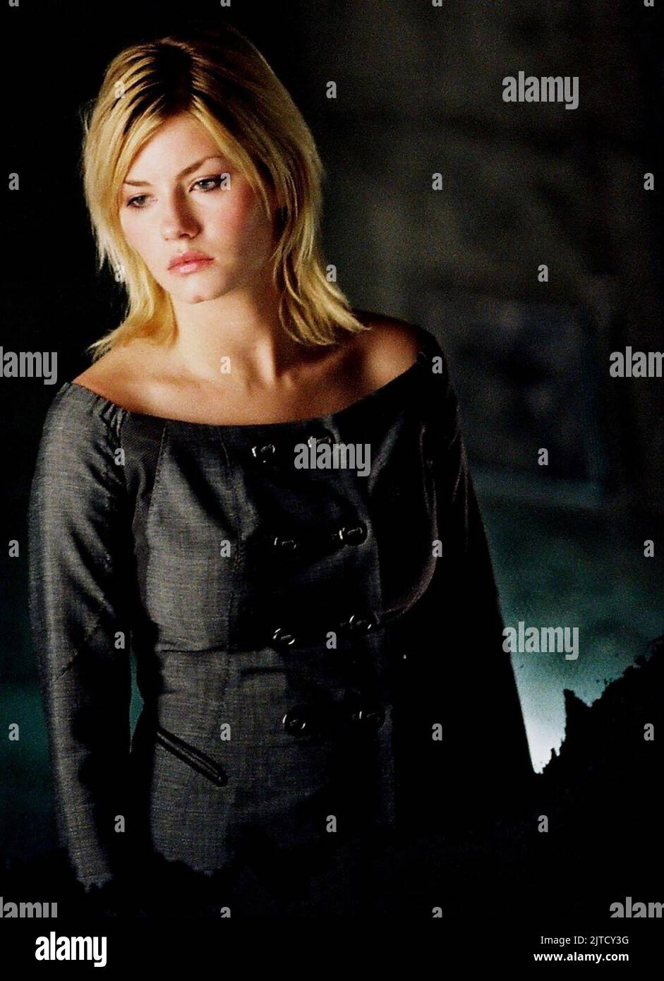 ELISHA CUTHBERT, CAPTIVITY, 2007 Stock Photo - Alamy