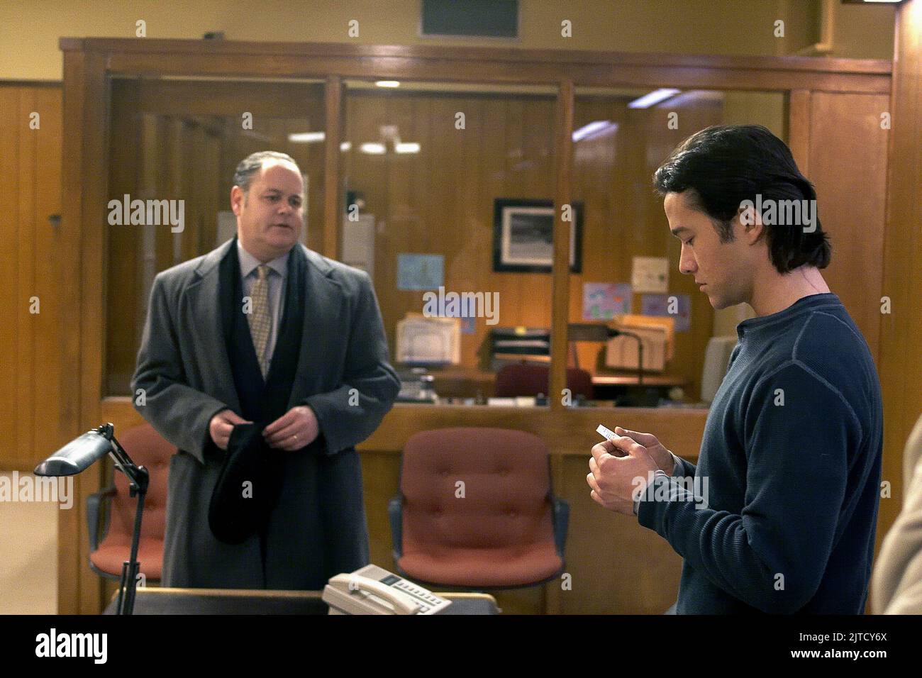 DAVID HUBAND, JOSEPH GORDON-LEVITT, THE LOOKOUT, 2007 Stock Photo - Alamy