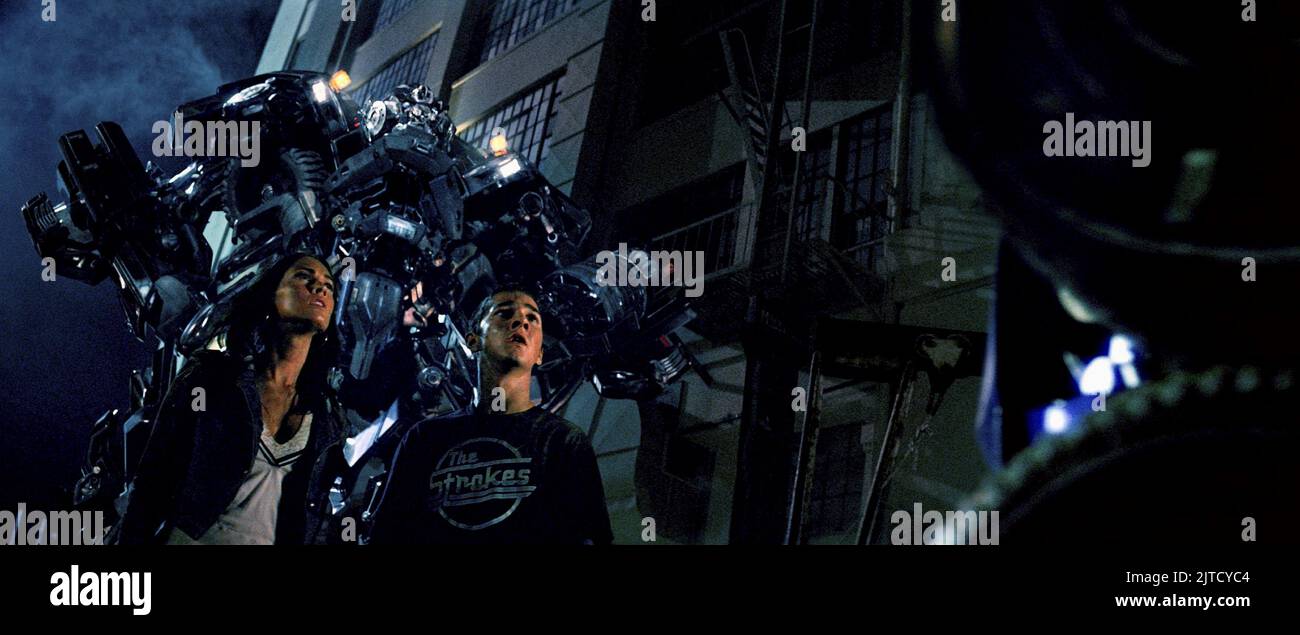 MEGAN FOX, SHIA LABEOUF, TRANSFORMERS, 2007 Stock Photo - Alamy
