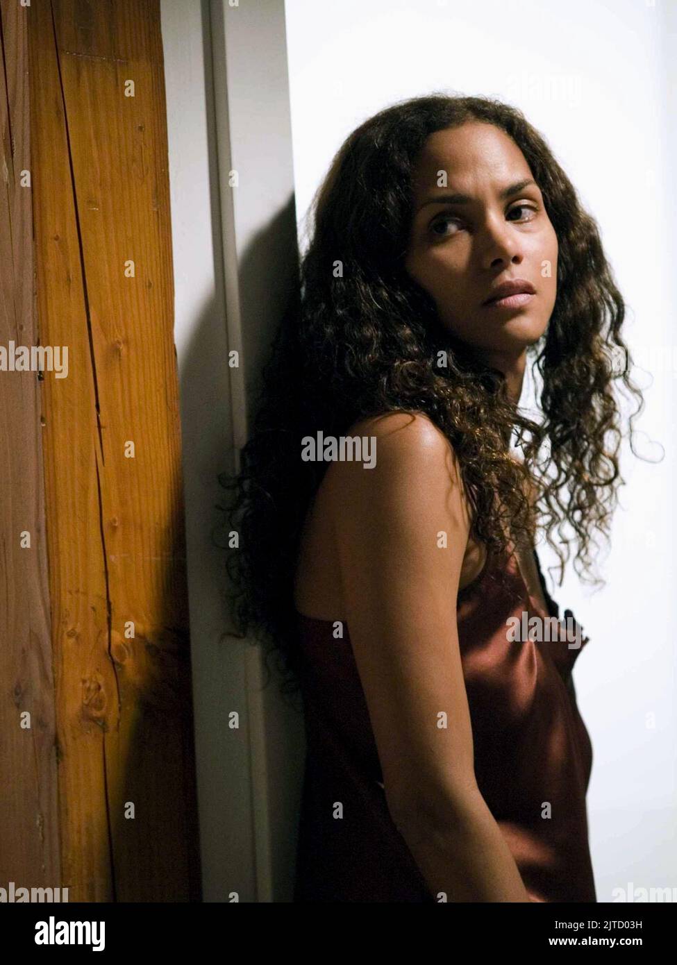 HALLE BERRY, THINGS WE LOST IN THE FIRE, 2007 Stock Photo - Alamy
