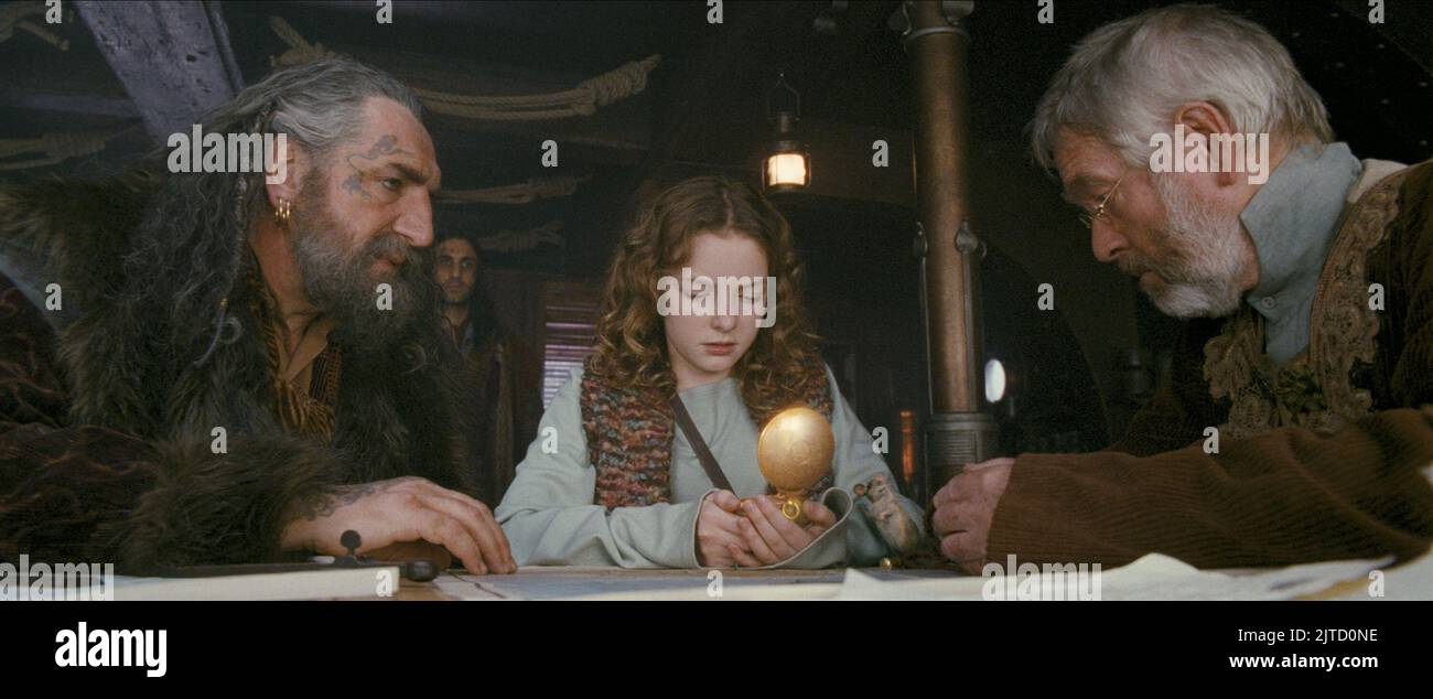 JIM CARTER, DAKOTA BLUE RICHARDS, TOM COURTENAY, THE GOLDEN COMPASS ...
