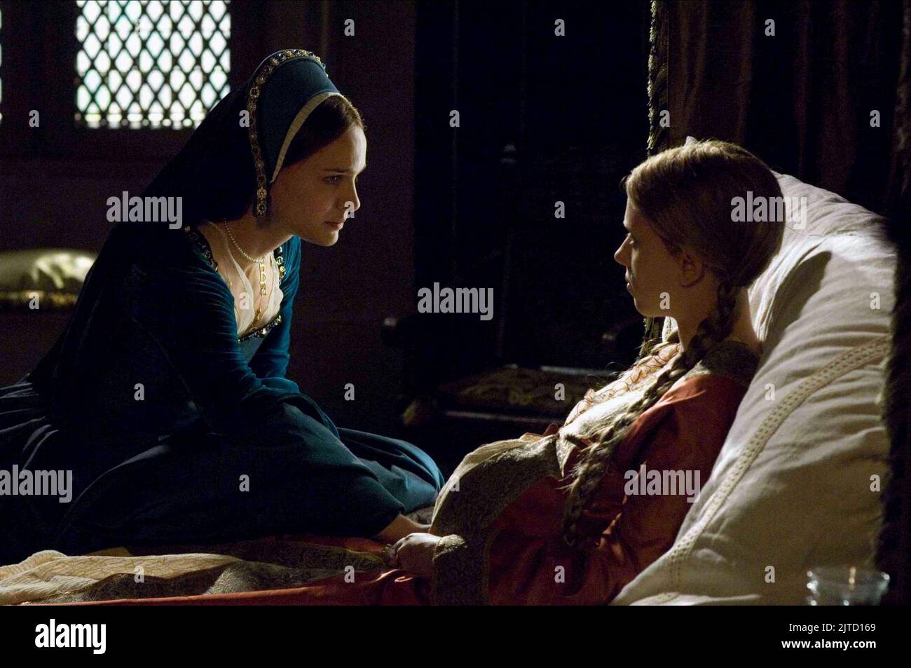 NATALIE PORTMAN, SCARLETT JOHANSSON, THE OTHER BOLEYN GIRL, 2007 Stock ...
