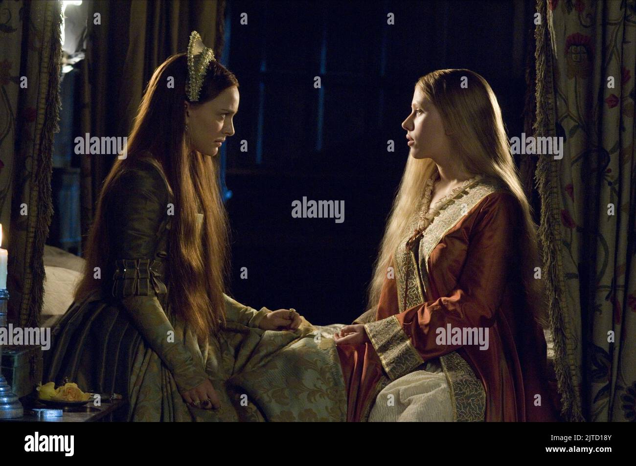 NATALIE PORTMAN, SCARLETT JOHANSSON, THE OTHER BOLEYN GIRL, 2007 Stock ...